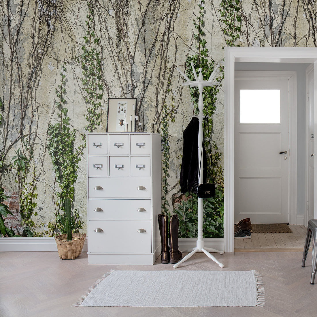 Buy Climbing Ivy Mural Wallpaper (SqM) – Jass London